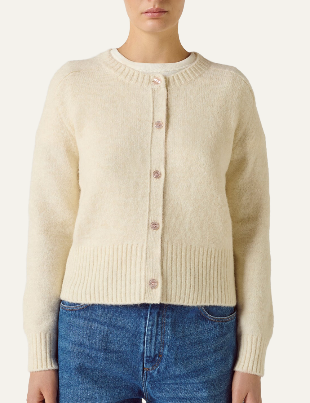 SOEUR LYNE ECRU – Simple Caracters